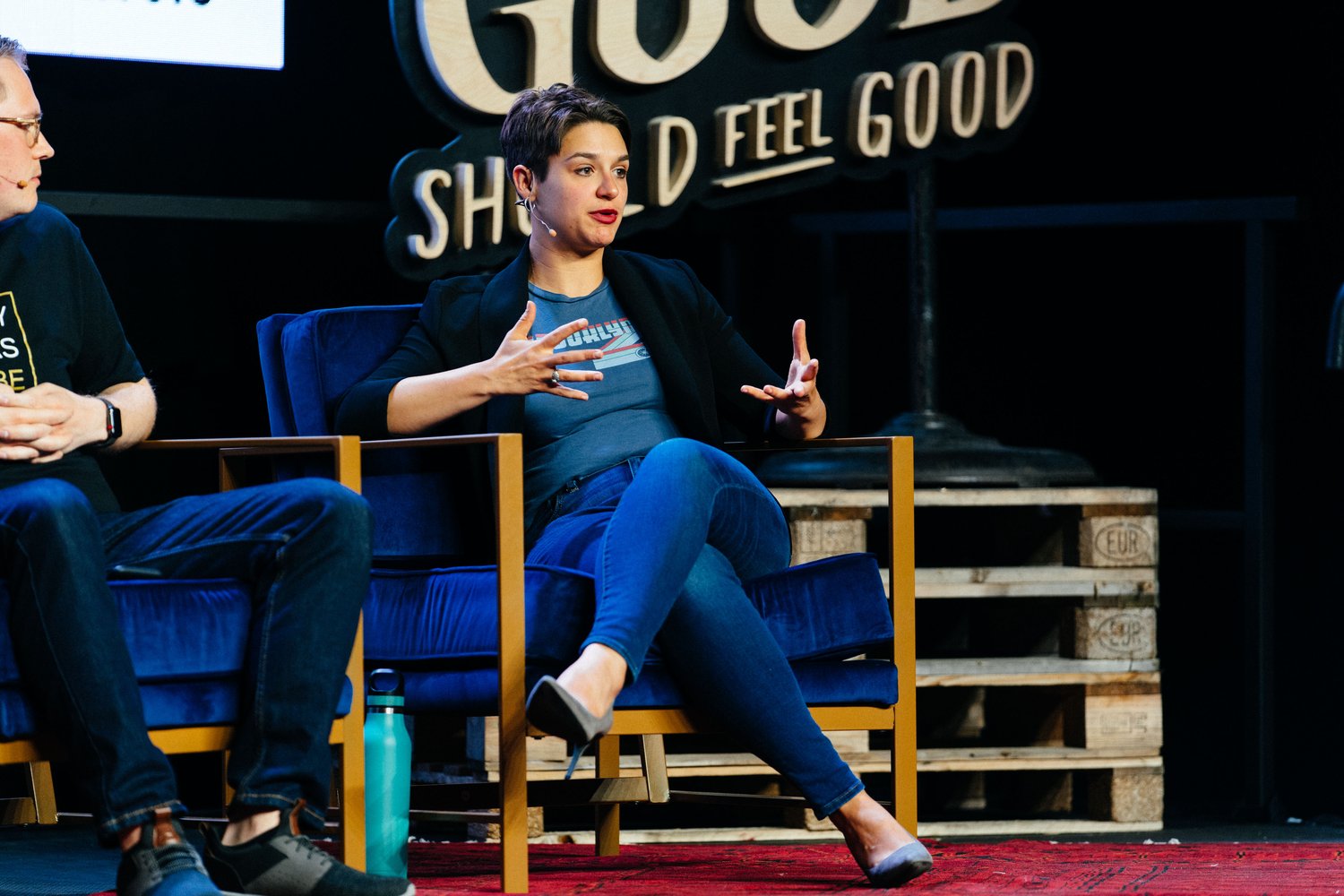 Pro Speakers on How to Give a Perfect Keynote Presentation