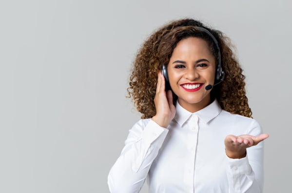 What Is a Customer Service Mindset? [+ 10 Ways to Adopt It]