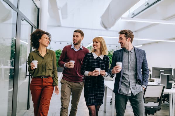 The Ultimate Guide to Small Talk: Conversation Starters, Powerful ...