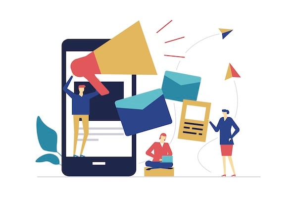 How to Master the Basics of Social Media Advertising [+ 5 Examples]