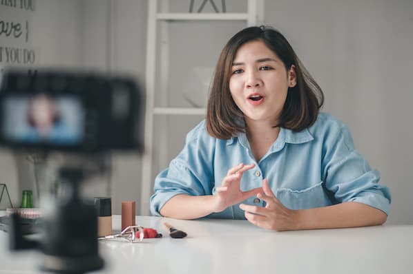 7 Examples of Influencer Marketing on YouTube